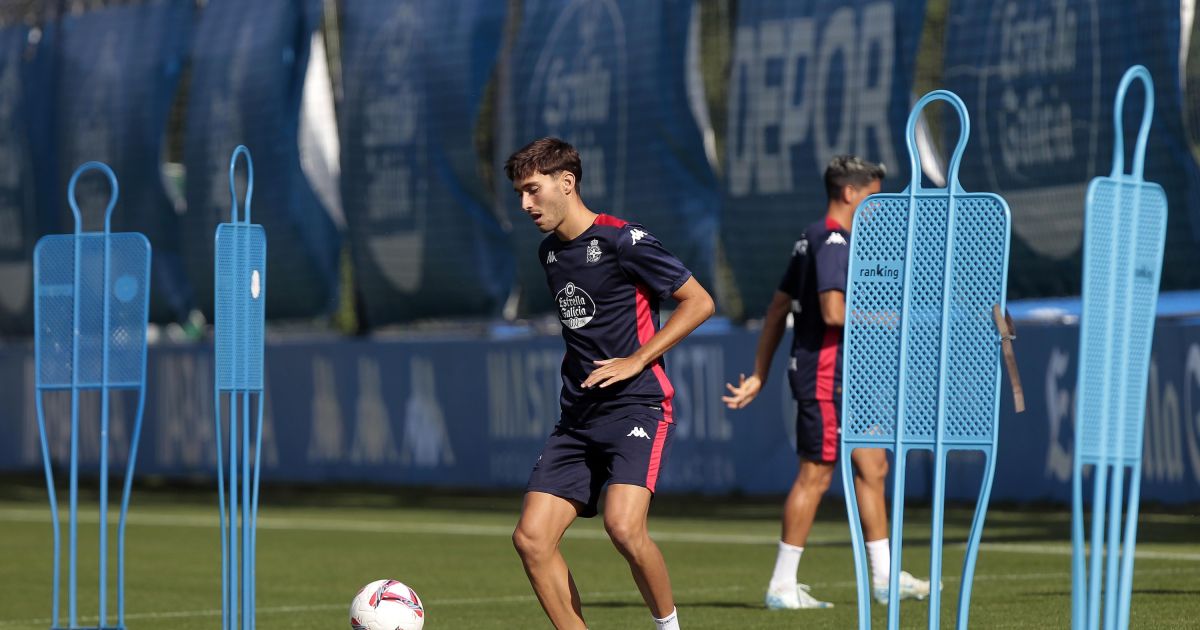 Rafa Obrador, un lateral "muy ofensivo" para el Dépor, que ya va convocado