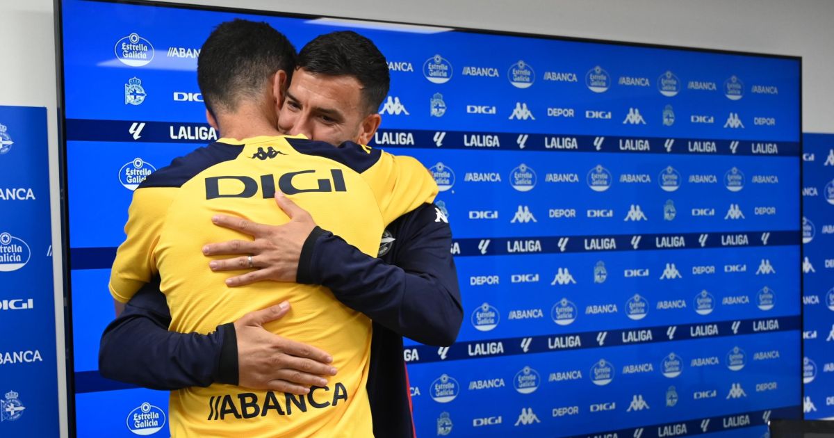 La plantilla del Dépor se despide de dos de sus capitanes: "Un ejemplo ...